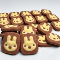 China Sweet Moderate Cocoa Taste Cute Bunny Cocoa Flavor Cookies Party Decorative Pastry for sale