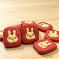 China Attractive Cartoon Design Cute Bunny-Shaped Cookies (Strawberry Flavor) Mouthwatering Strawberry Taste for sale
