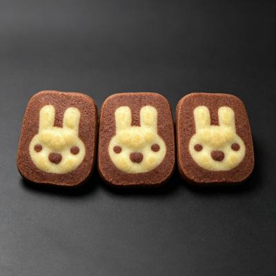 China Eye-Catching Look Cute Bunny-Shaped Cookies Crispy Texture Rich Cocoa Flavor for sale