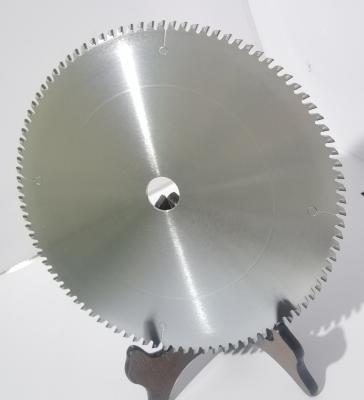China Paintcoating Surface PCD Circular Saw Blades For Heavy Duty Cutting for sale