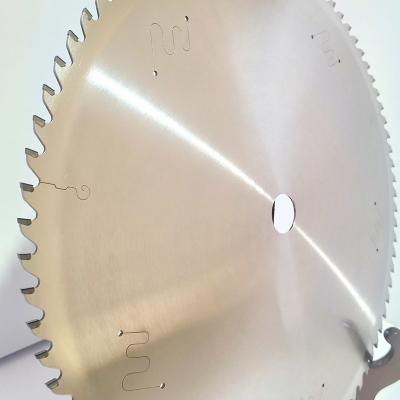 China Anti Vibration 4mm Teeth Diamond Circular Saw Blades HRC50 For Quarry Stone Slabs for sale