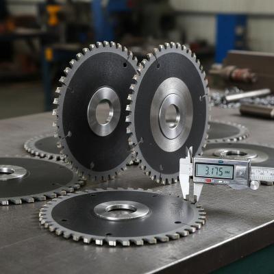 China Industrial Circular Saw Blades with 0.125 Inches Kerf and 25.4 mm or 30 mm Bore for Industrial Grade Universal Sawblades for sale