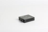 China 2 1000m Rj45 Ports 1 1000m Fx Port Gigabit Media Converter Black for sale