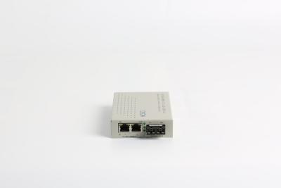 China 2 1000m Rj45 1 1000m Fx Ports Fiber To Ethernet Converter AC220V for sale