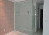 China Bathroom Toughened Laminated Glass , Custom Tempered Glass For Shower Walls for sale