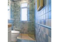 China Popular Custom Bathroom Shower Glass Different Color Various Sizes for hotel for sale