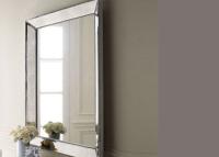 China Durable Round Silver Bathroom Mirror , Moisture Proof Custom Mirror Glass for sale