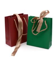 China Custom Printed White Cardboard Shopping Bag for Jewelry Clothing Shoes Packaging 250 GSM for sale