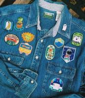 China Custom Embroidered Iron On Patches 100 Pack for Jackets Hats Jeans Clothing Labels for sale