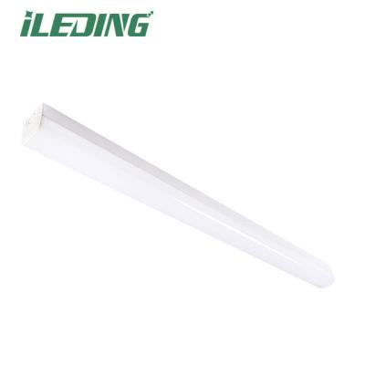 China 3CCT Tunable LED Batten Light 120-277V 50000 Hours IP65 for Office Garage Supermarket for sale
