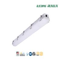 China Extreme Temperature Durable LED Vapor Tight Light with Polycarbonate Housing for sale