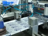 China Automatic Medical Product Assembly Machine For Iodophor Cap Infusion Connector for sale