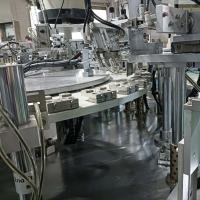 China IV Infusion Peel Foil Cap Assembly Machine Automatic Linear Screw Capping Machine for sale