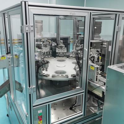 China Desiccant Cap Filling Machine Driven By Servo Equipment Has High Operating Rate Not Easy To Be Damaged for sale