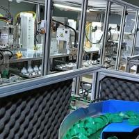 China Laundry Detergent Cap Assembly Machine For Simultaneous Assembly Of Two Sizes Of Products for sale
