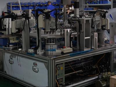 China Moisture-proof Cap Filling Machine Controlled By PLC Remote Control Stable Performance for sale