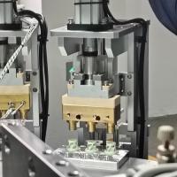 China Stable Running Speed And High Assembly Accuracy Desiccant Cap Silica Gel Filling Sealing Cap Assembly Machine With Servo Motor And Indexing Drive for sale