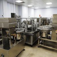 China Euro Cap Assembly machine is applied for automatic assembly of caps for plastic IV infusion bags and bottles. for sale