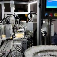 China Touch Screen CRC Cap Assembly Machine with PLC Control for sale