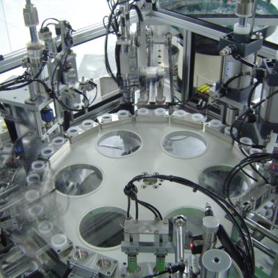 China Euro Cap Assembly Machine 4000-12000 Caps/Hour 220V/50Hz for sale