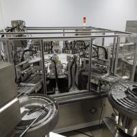 China Automatic Euro Cap Assembly Machine with 0.6 MPa Air Pressure and 4500-12000 per/hour Capacity for 99% Qualified Rate for sale