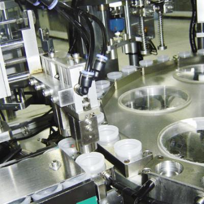 China High Efficiency Euro Cap Assembly Machine with 99% Qualified Rate 95% Operation Rate and Adjustable Speed for sale