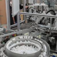 China Desiccant Cap Assembly Machine with 99% Satisfactory Rate, PLC Control, and Photoelectric Sensor Detection for Automated Production Lines for sale