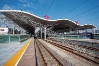 China Enviroment Friendly Pre Engineering Steel Structure Bus Prefab Steel Buildings for sale