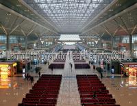 China UV Resistant Prefabricated Steel Structures Large Span Prefab Bus / Train Station for sale