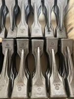 China DH360 Excavator Forging Bucket Tooth Bucket Teeth Compatible with Doosan Daewoo 2713-0032RC 2713-0032TH Equipment Models for sale