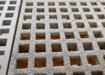 China FRP Grating with Grit Anti Slip Surface 38mm Thickness Corrosion Resistant Fiberglass Grating for sale