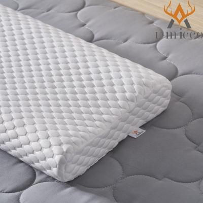 China Breathable Soft Hypoallergenic Cotton POE Pillow with Hidden Zipper for sale