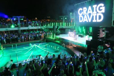 China Rental Concert LED Screen P2.9 P3.91 P4.81 Waterproof Outdoor Flexible Display for sale