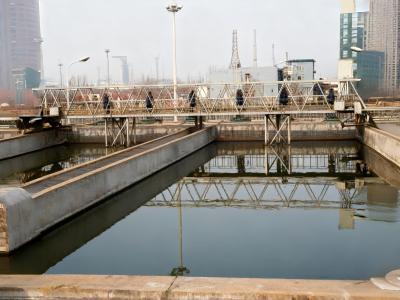 China Traveling Bridge Sludge Scraper 0.3m/Min – 2.0 M/Min Industrial Scraper 60m Tank for sale