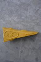 China 35S Excavator Bucket Teeth And Adaptors 4.6kg Yellow for sale