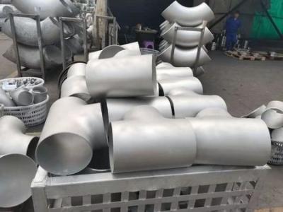 China SS304 Weld Tube Fittings Stainless Steel Tube Tee Pickling Surface for sale