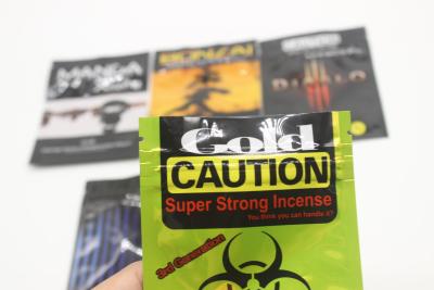 China 3.5g 7g 14g 28g Custom Mylar weed Bags Smell Proof Mylar Stand Up Pouches for sale