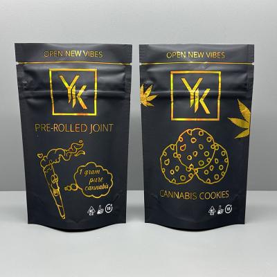 China 10 Colors Printing Holographic Stand Bag THC Cookies Packaging Mylar Plastic Bags for sale