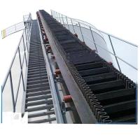 China Corrugated Belt Conveyor High Angle belt conveyor skirt guard belt machine climbing feed conveyor for sale