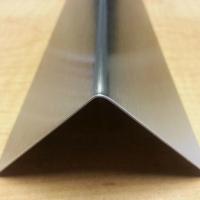 China Unequal Stainless Steel Angle 316L Profile Customized Width Mirror Finish for sale