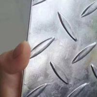 China Diamond Pattern Galvanized Steel Plate 600mm-1800mm For Transportation for sale