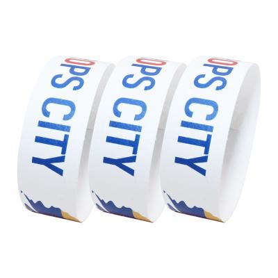 China Barcoding Tyvek Paper Wristbands Custom Logo Printing Tear Resistant for sale