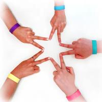 China Custom Tyvek Event Wristbands Barcode Number Waterproof Party Identification Admission Paper Bracelet for sale