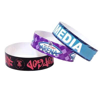 China Adjustable Size Tyvek Paper Wristbands Waterproof Heat Resistant for Event Management for sale