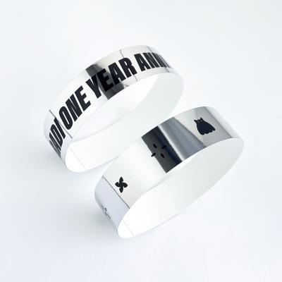 China Eye-Catching Holographic Wristbands for Concerts and Parties Add Your Logo Now for sale