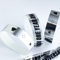 China Fashionable Silver Holographic Disposable Soft Paper Bracelet Glitter Style Event Entrance Ticket with Logo Printed for sale