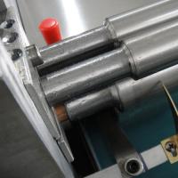 China Desktop Manually Gluing Machine for sale