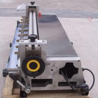 China Desktop Gluing Machine / Manual Gluing Machine Used for Gluing the Cover Papers for sale