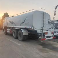 China Secondhand Howo 375 Diesel Delivery Truck Fuel Tanker Sinotruk 8x4 for sale
