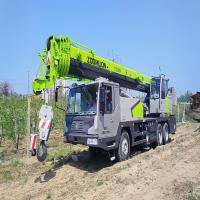 China ZOOMLION ZTC300V Used Crane Trucks Heavy Equipment 30T 85km/h for sale